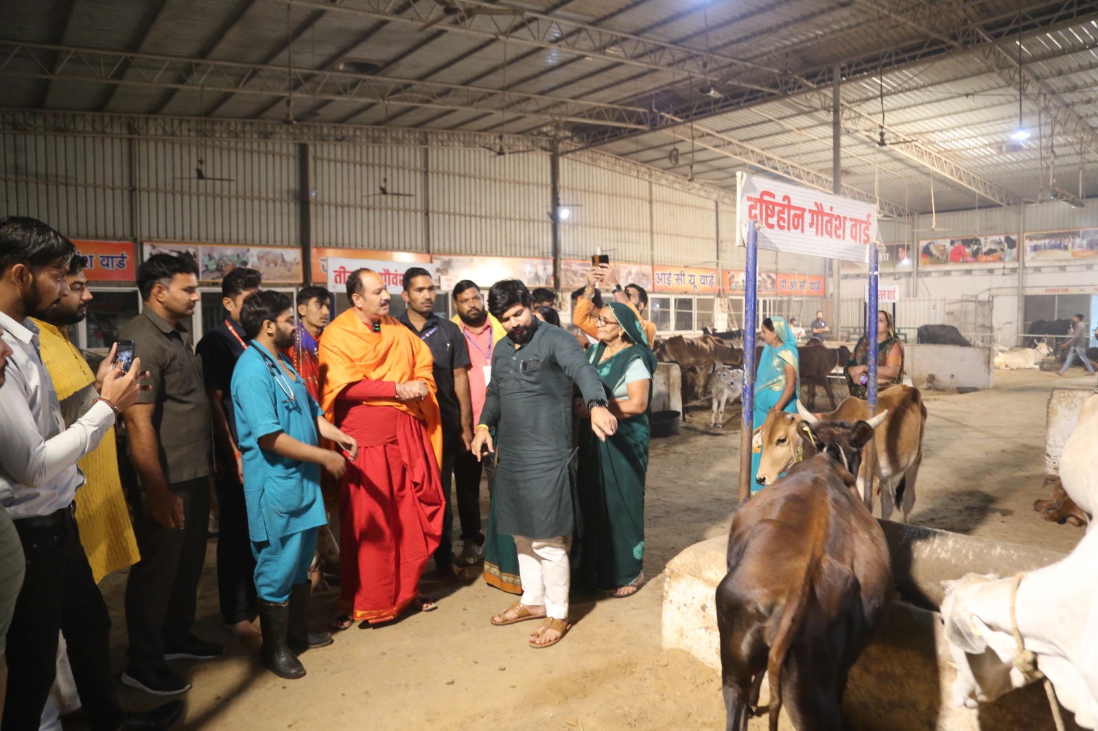 गौ सेवा धाम जैसी सेवा कहीं और नहीं- कथा वाचक प्रदीप मिश्रा - gau seva dham