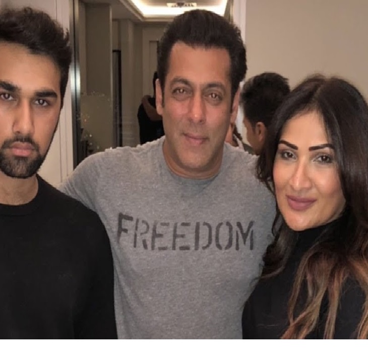 Salman Khan ने खोई अपनी सबसे खाद दोस्त...उनके निधन के बाद टूट गए भाईजान ...