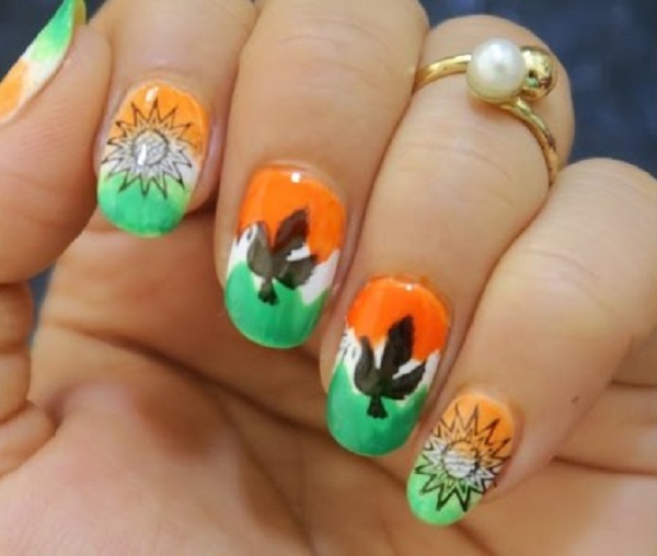 'रिपब्लिक डे' पर ट्राई करें ये यूनिक और ट्रैंडी नेल आर्ट डिजाइन्स - try ...