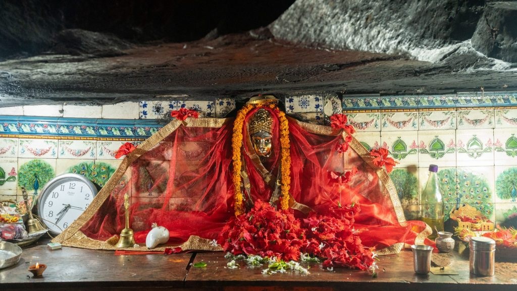 भारत के प्रमुख शक्तिपीठों में से एक है बिहार का मां ताराचंडी मंदिर ...