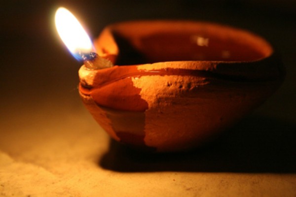 दीपक को इस दिशा में प्रज्वलित करने से होगी आयु में वृद्धि - the lamp ...