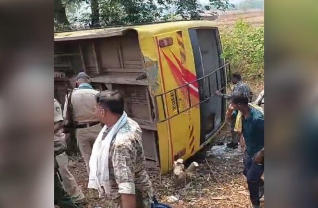 छत्तीसगढ़ में बड़ा हादसा, चुनावी ड्युटी से लौट रही CRPF जवानों की बस ...