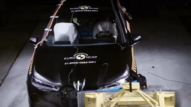 इंडियन मार्केट के लिए BMW की अपकमिंग इलेक्ट्रिक SUV iX को यूरो NCAP ...
