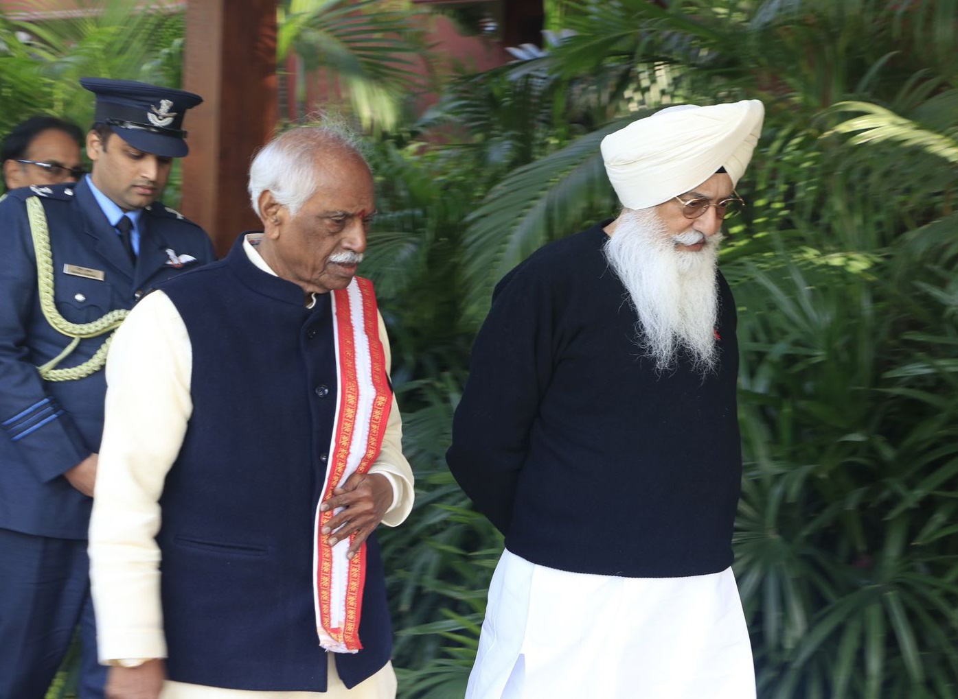 बाबा गुरिंदर सिंह के दरबार में पहुंचे हरियाणा के 'महामहिम', डेरे की ...