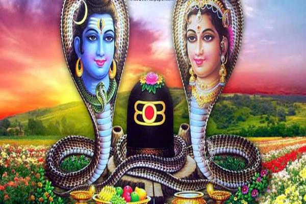 नाग पंचमी आज: कथा के साथ जानें कैसे आरंभ हुई नाग पूजा की परम्परा - nag ...