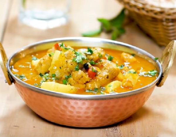 पंजाबी तरीके से बनाएं आलू पकौड़ा सब्जी - punjabi-aloo-pakora-sabji ...