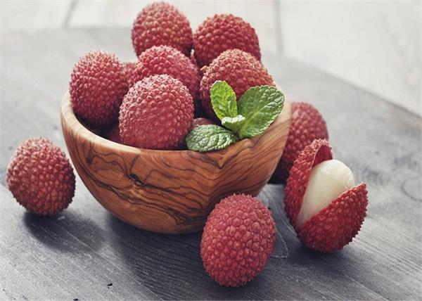 रोजाना लीची खाने से ही मिलेंगे आपको ये 7 फायदे - eat-every-day-on ...
