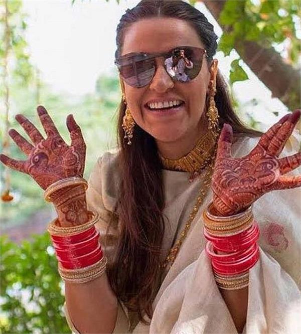 नेहा ने शेयर की 'चूड़ा सेरेमनी' की तस्वीरें, देसी लुक में दिखी बेहद ...
