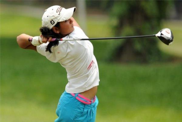 गोल्फ : सहर अटवाल ने त्वेसा और नेहा के साथ बढ़त बनाई - sehar atwal lead ...