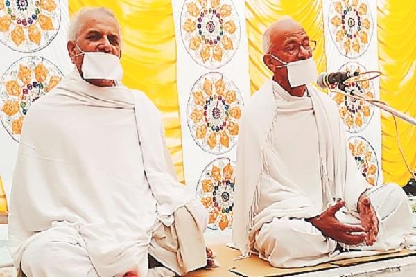 आशीष मुनि जी महाराज की प्रवचन गंगा का हुआ शुभारंभ - ashish muni maharaj