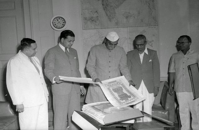 251 पन्नों का संविधान, 6 महीने और 1 गुमनाम लेखक! जानिए कौन थे प्रेम ...