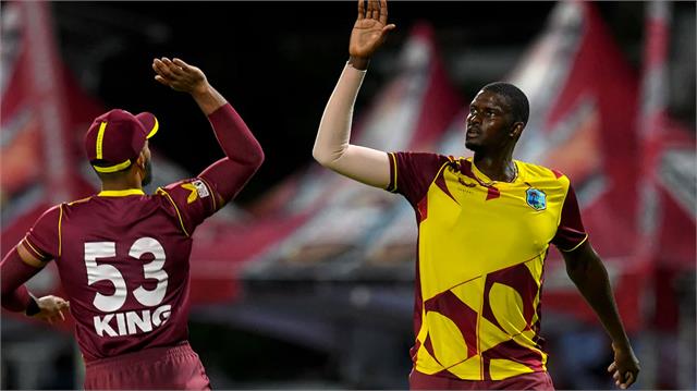 SL vs WI: 19वें ओवर में होल्डर के 3 छक्कों ने पलटा मैच, वेस्टइंडीज ने ...