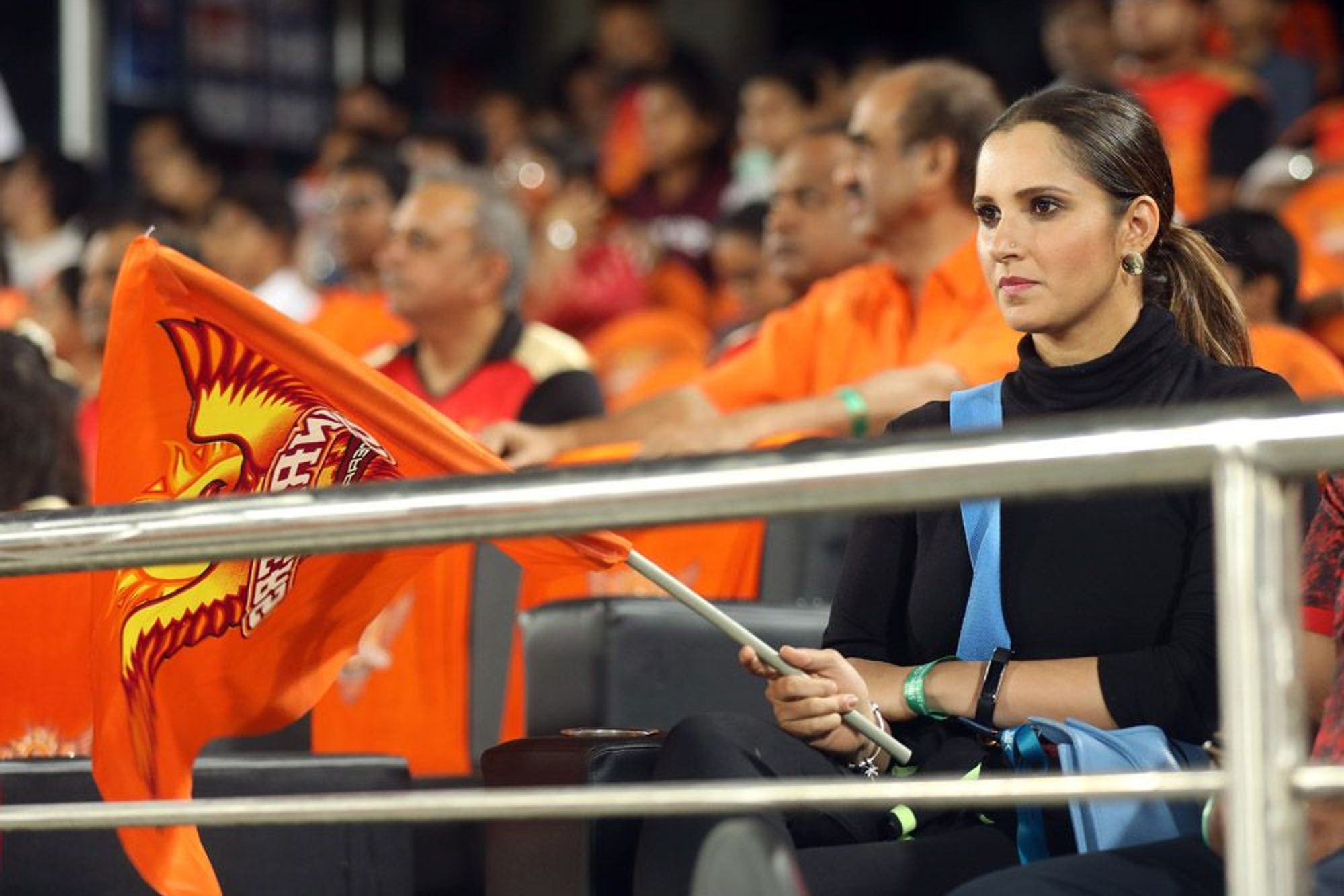 SRH v CSK मैच में पहुंची सानिया मिर्जा, देखें फोटोज