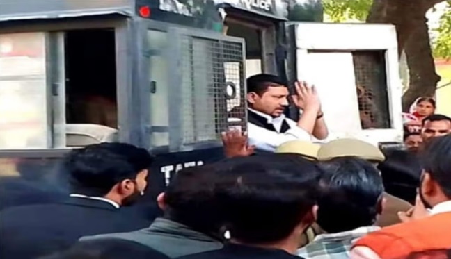 Saharanpur: जेल में बंद कैराना से सपा विधायक नाहिद हसन अदलत में हुए पेश ...